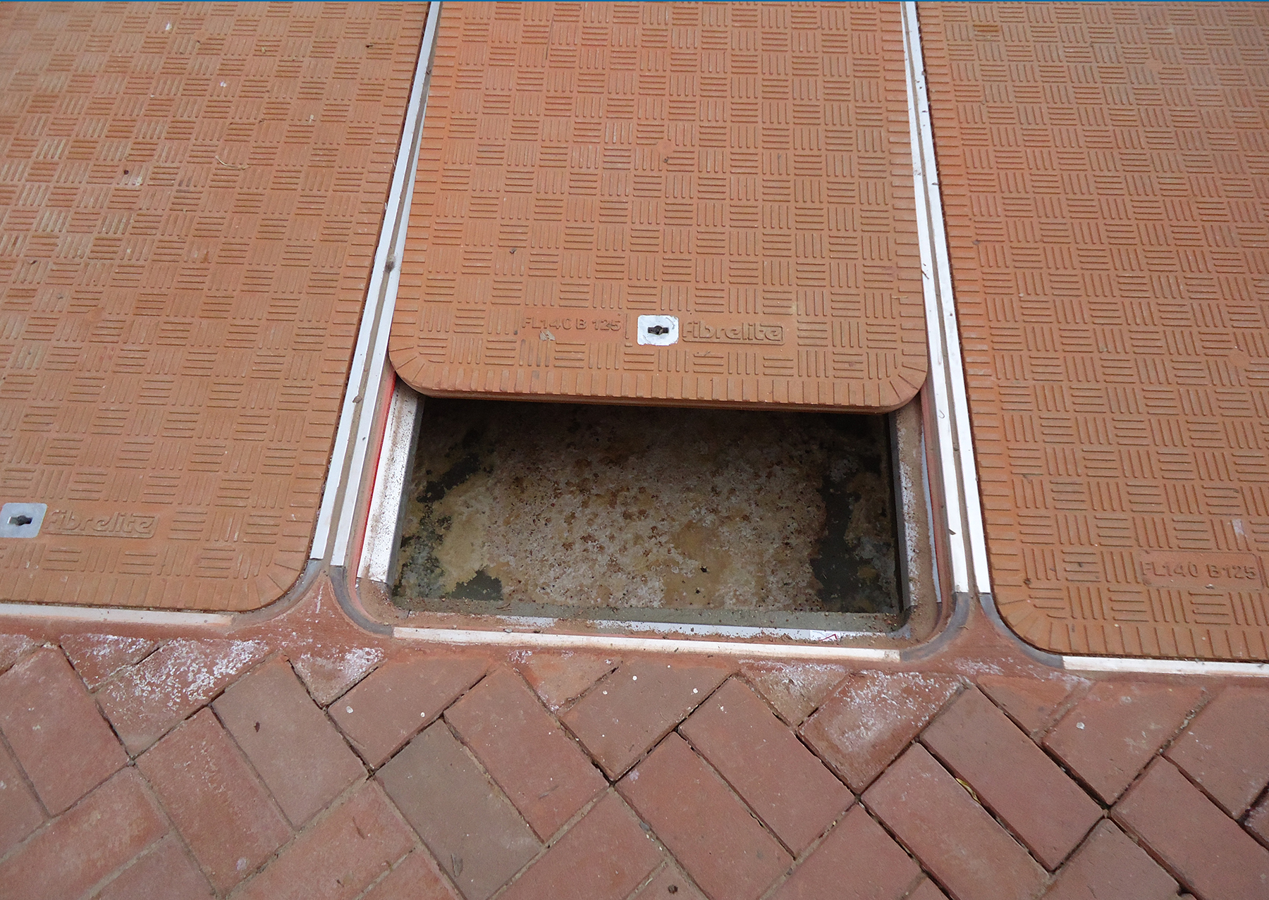 Educational Facility Grease Pits, UK - Fibrelite